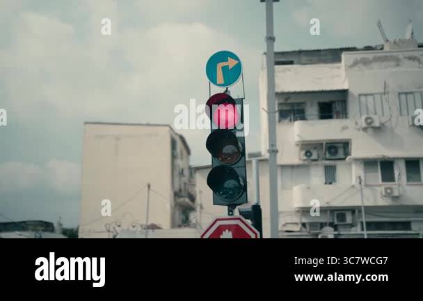 Traffic light changes color Stock Videos & Footage - HD and 4K Video ...