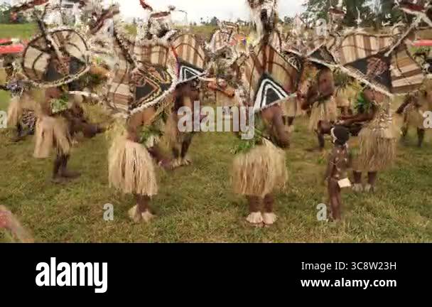 Mount Hagen, Papua New Guinea - April 26, 25: Papuan tribe dance. Mount ...