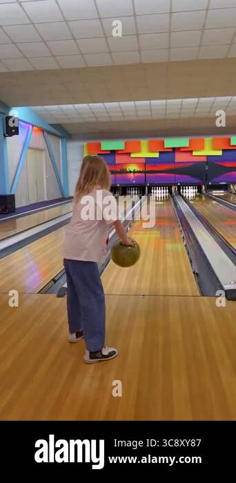 Kid throwing a ball Stock Videos & Footage - HD and 4K Video Clips - Alamy