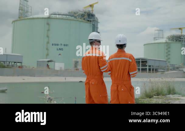 refinery petroleum professional worker, bay LNG tank leak inspection ...