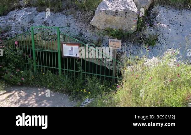 Pantalica, Sizilien - Italy - 04-11-2025: Panoramic view showing the ...