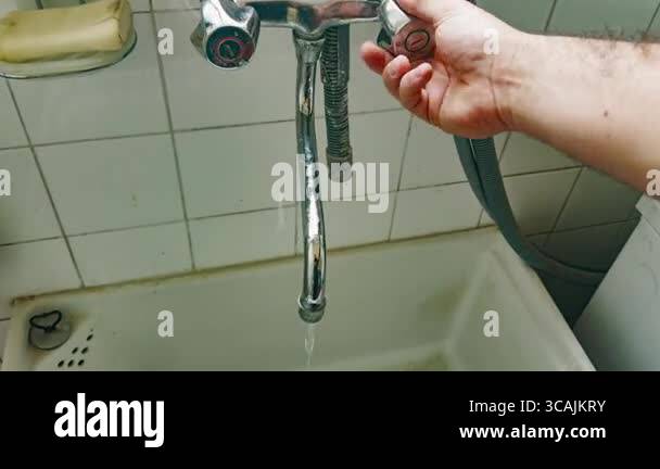Faucet water flow on Stock Videos & Footage - HD and 4K Video Clips - Alamy
