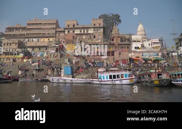 Experience the vibrant boat trip along the Ganges River in Varanasi ...