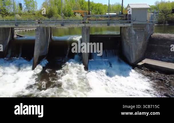 Dam spillway gates. Devices for water management, structure safety, and ...