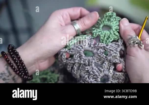 Hands close-up Woman Crocheting Handmade Floral Pattern with Yarn ...