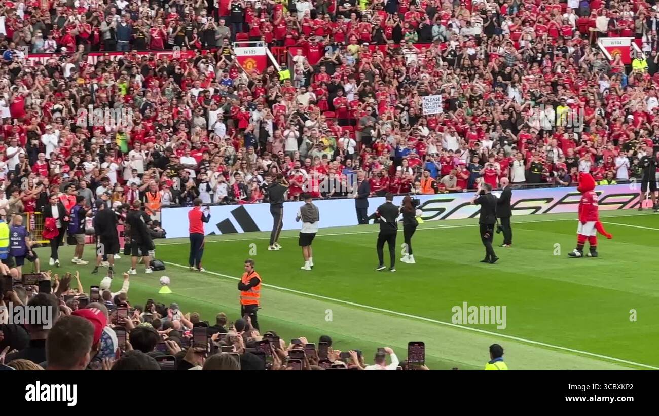 Manchester united benjamin sesko Stock Videos & Footage - HD and 4K ...