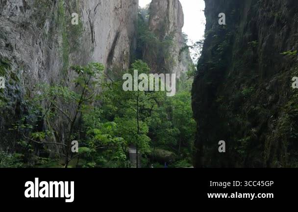 Natural scenery when walking in the Nanxi River tourist area in Wenzhou ...