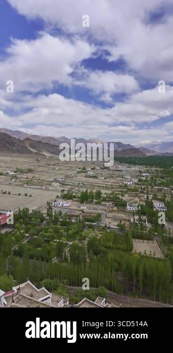 Sprawling valley Stock Videos & Footage - HD and 4K Video Clips - Alamy