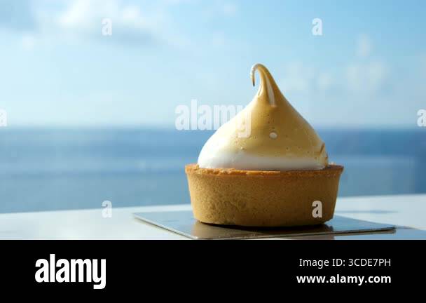 Ocean lemon tart Stock Videos & Footage - HD and 4K Video Clips - Alamy