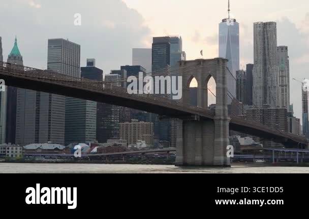 Experience stunning views iconic brooklyn Stock Videos & Footage - HD ...