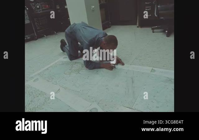 ARIZONA - 1964 - Astronauts Neil Armstrong, Jim Lovell, Roger Chaffee ...