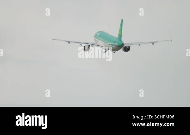 AMSTERDAM, THE NETHERLANDS - JULY 24, 2017: Airbus A320, EI-DER of Aer ...