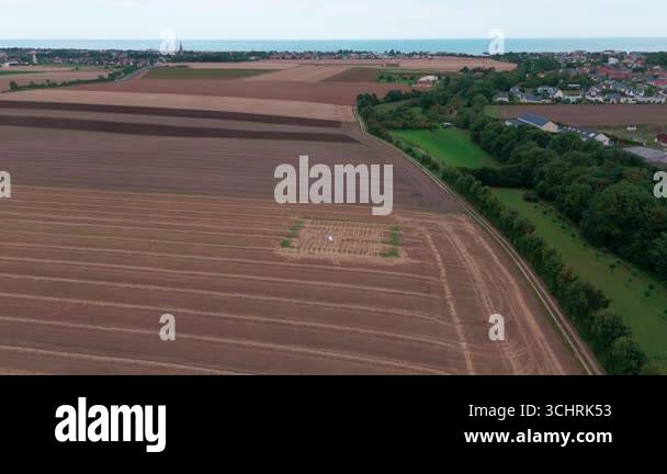 Planting borders Stock Videos & Footage - HD and 4K Video Clips - Alamy