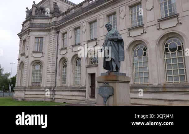 City hall cardiff statue Stock Videos & Footage - HD and 4K Video Clips ...