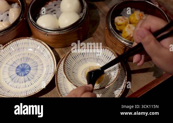 Delicious dim sum Stock Videos & Footage - HD and 4K Video Clips - Alamy