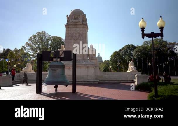 Christopher columbus statue bell Stock Videos & Footage - HD and 4K ...
