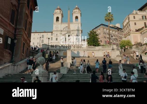 Rome, Italy, 20 august 2025: Spanish Steps in Rome crowded with ...