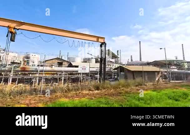 Geelong refinery Stock Videos & Footage - HD and 4K Video Clips - Alamy