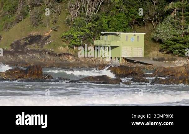 Shallow bay hut Stock Videos & Footage - HD and 4K Video Clips - Alamy