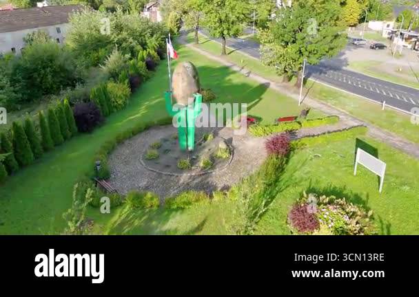 Potato sculpture Stock Videos & Footage - HD and 4K Video Clips - Alamy