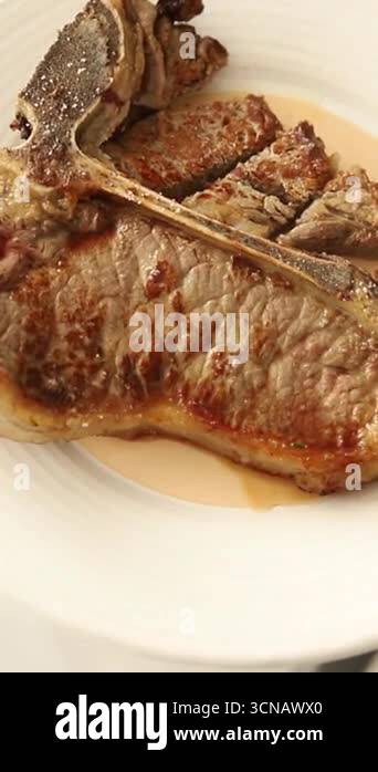 T-bone steak roast cut of meat juicy roast beef tasty snack fresh ...