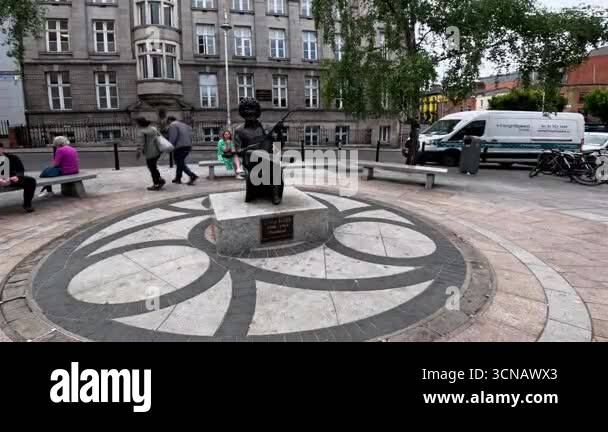 DUBLIN, IRELAND - JULY 16, 2025: The statue of luke Kelly is erected at ...