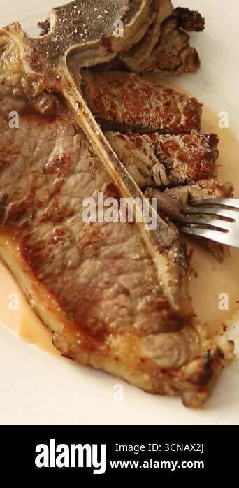 T-bone steak roast cut of meat juicy roast beef tasty snack fresh ...