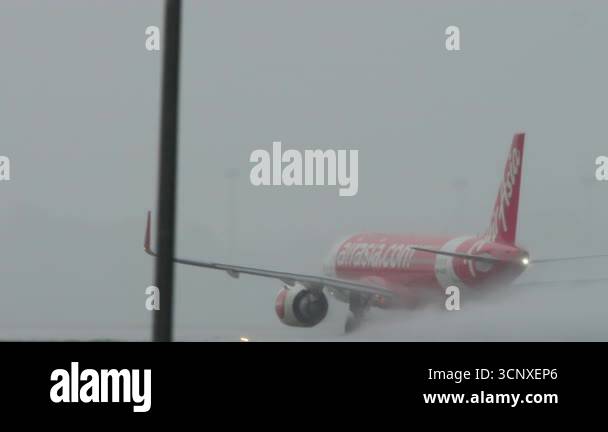 KUALA LUMPUR, MALAYSIA - JANUARY 14, 2025: AirAsia Airbus A320, 9M-AGG ...