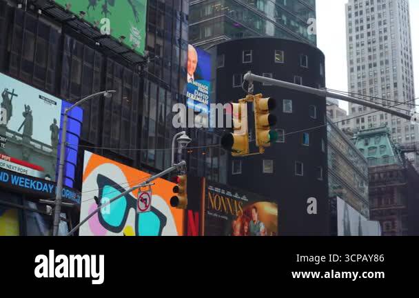 Traffic signals stand Stock Videos & Footage - HD and 4K Video Clips ...