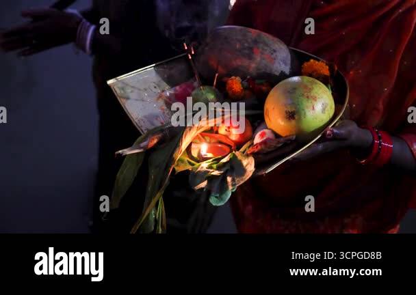 Hindu devotee performing rituals Stock Videos & Footage - HD and 4K ...