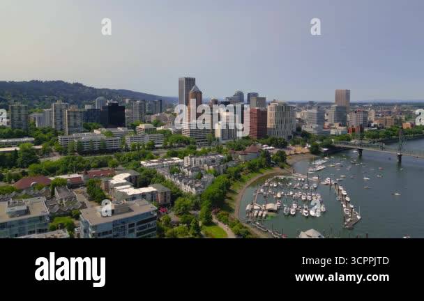 PORTLAND, OREGON - JULY 04, 2023: Panoramic view of Portland, Oregon ...