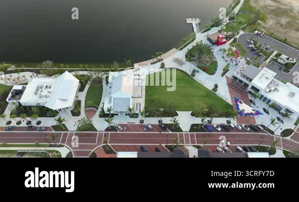 Walkable town center neighborhood with recreational infrastructure in ...