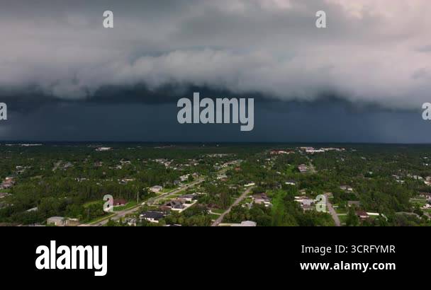 Tropical storm in Florida. Stormy clouds forming during heavy ...