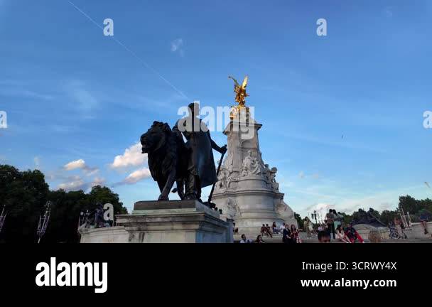Queen Victoria Memorial with winged victory (nike) statue on top ...