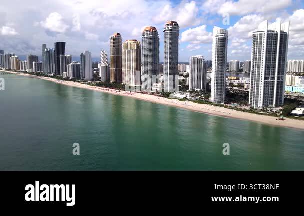 Contemporary oceanfront towers in miami Stock Videos & Footage - HD and ...