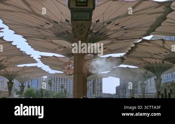 Water-cooled mist on circulation at the compound of Nabawi mosque in Al ...