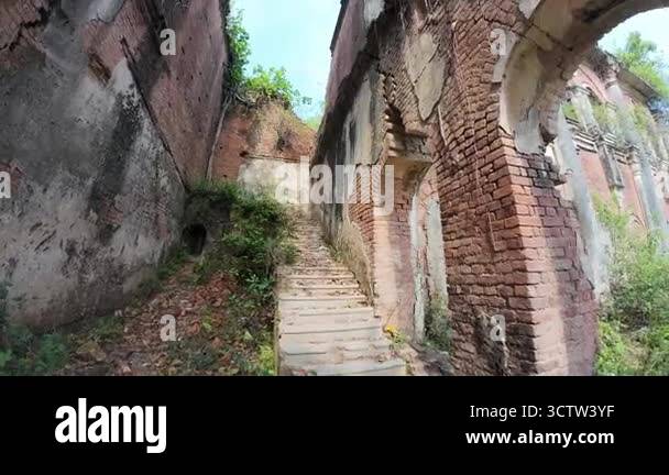 The Hauntingly Beautiful Medieval Ruins of the Rajnagar Palatial ...