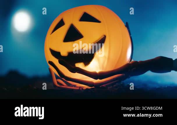 Grinning jack lantern Stock Videos & Footage - HD and 4K Video Clips ...