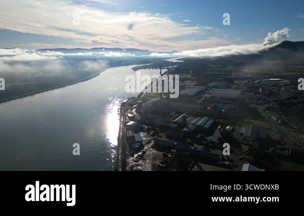 Le pouzin village Stock Videos & Footage - HD and 4K Video Clips - Alamy