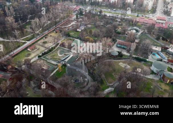 Empty zoo in nature Stock Videos & Footage - HD and 4K Video Clips - Alamy