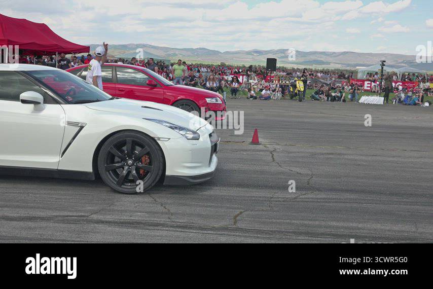 KONDOFREY, BULGARIA - CIRCA APRIL 2015: 4K motorsports, drag race ...