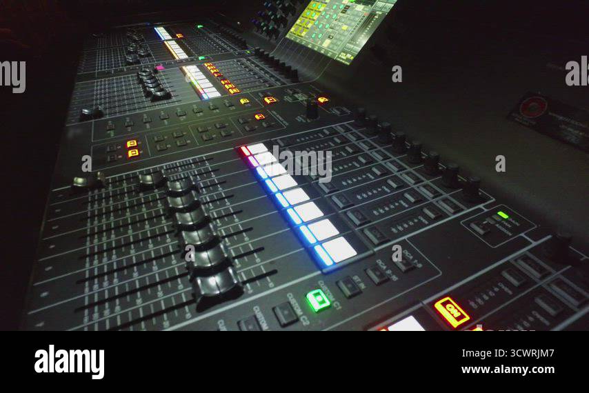 Frequency adjuster Stock Videos & Footage - HD and 4K Video Clips - Alamy