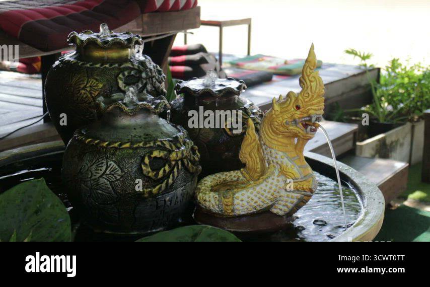 Statue naga Stock Videos & Footage - HD and 4K Video Clips - Alamy