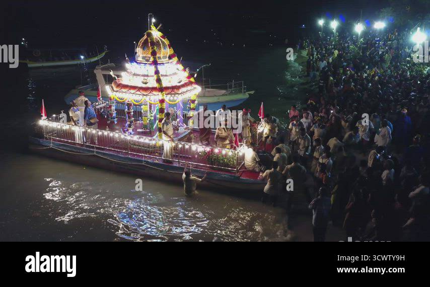 Chariot on beach Stock Videos & Footage - HD and 4K Video Clips - Alamy