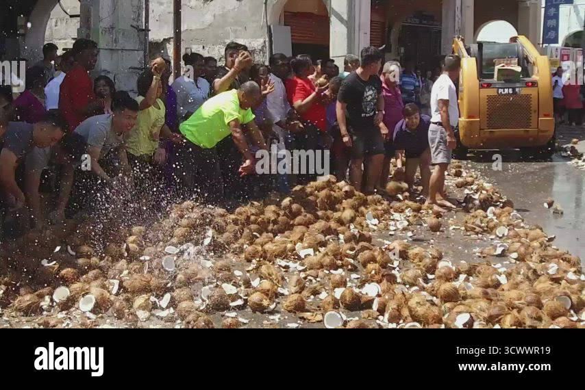 Coconut smashing during thaipusam Stock Videos & Footage - HD and 4K ...