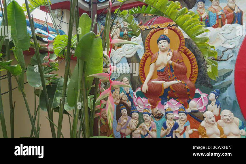 Buddha statue kek lok Stock Videos & Footage - HD and 4K Video Clips ...