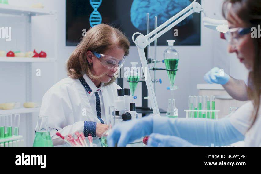 Genetics center Stock Videos & Footage - HD and 4K Video Clips - Alamy