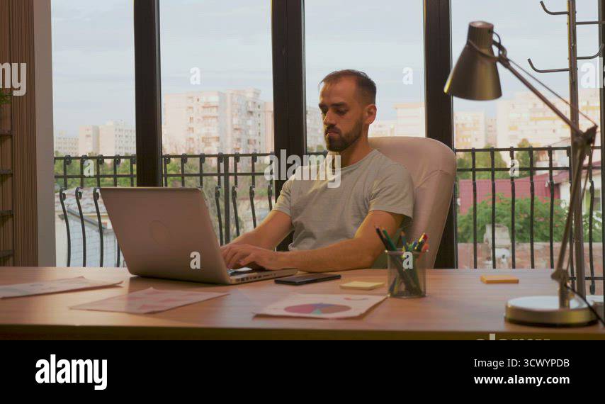 Ceo start up company typing Stock Videos & Footage - HD and 4K Video ...