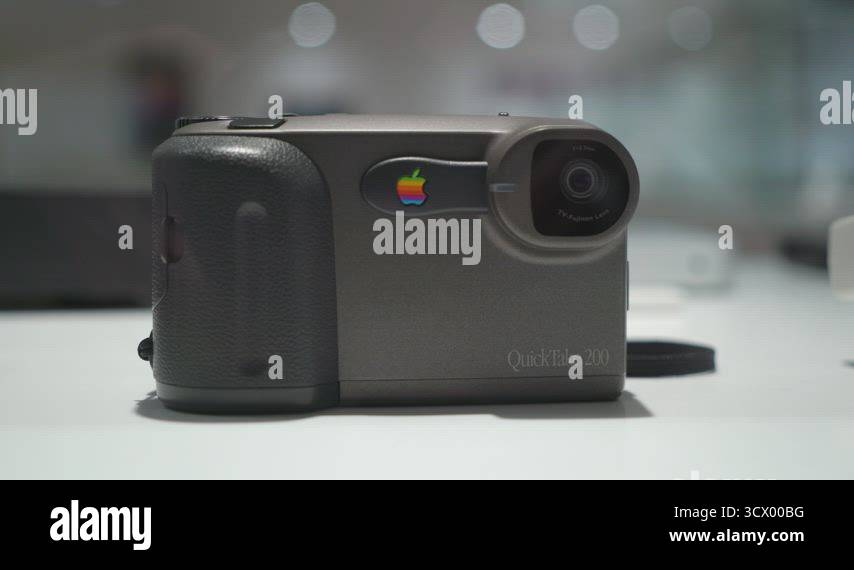 Apple quicktake Stock Videos & Footage - HD and 4K Video Clips - Alamy