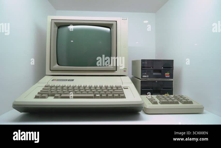 Apple 2c Stock Videos & Footage - HD and 4K Video Clips - Alamy